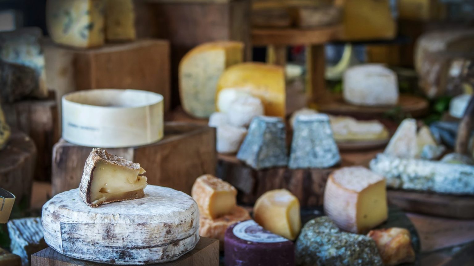 Rodzaje serów pochodzących z Francji - Francja - Blog | Biuro Podróży ITAKA