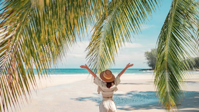 Kalendarz świąt 2025: Dni wolne od pracy i święta w Polsce - Poradniki ...