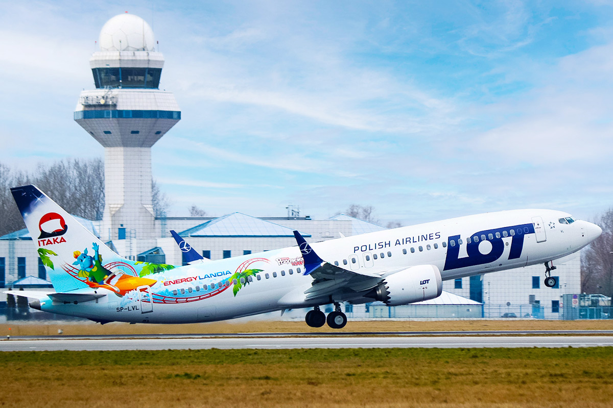 Klub Przyjaciół ITAKI z Energusiem na samolocie LOTu! | ITAKA